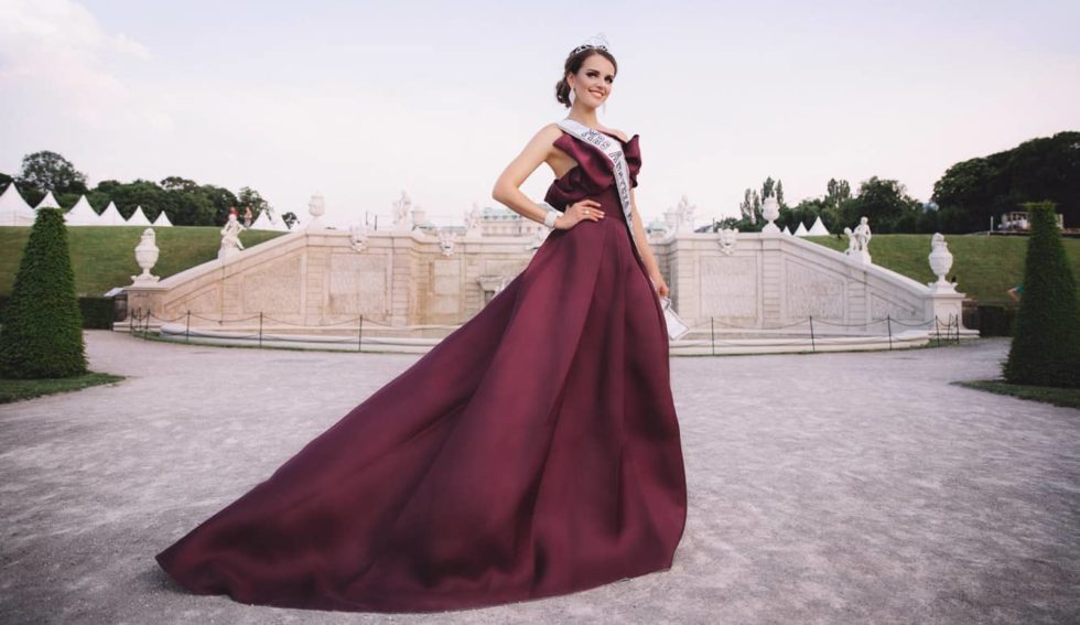 Mrs Austria Universe 2017 Contest by Inga Malik | Lemontrend