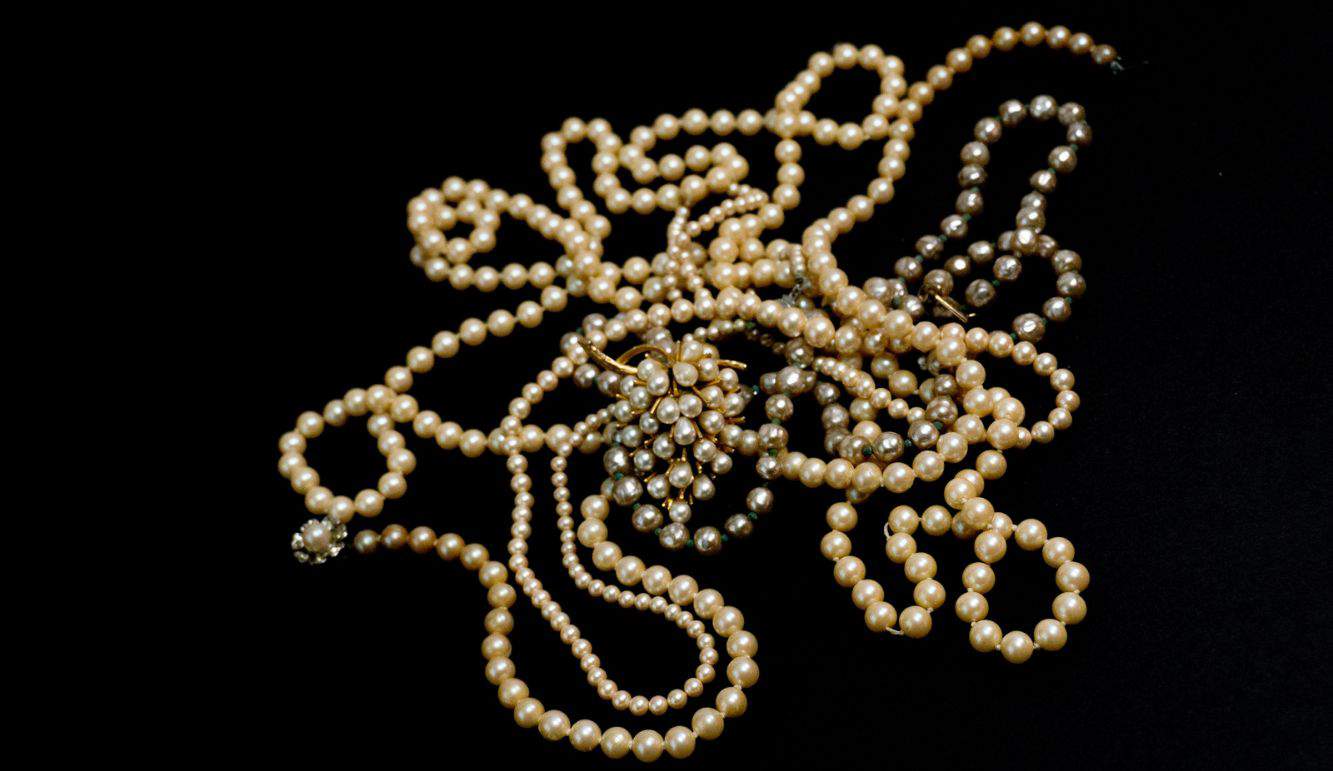 The Beauty of Akoya Pearls | Lemontrend