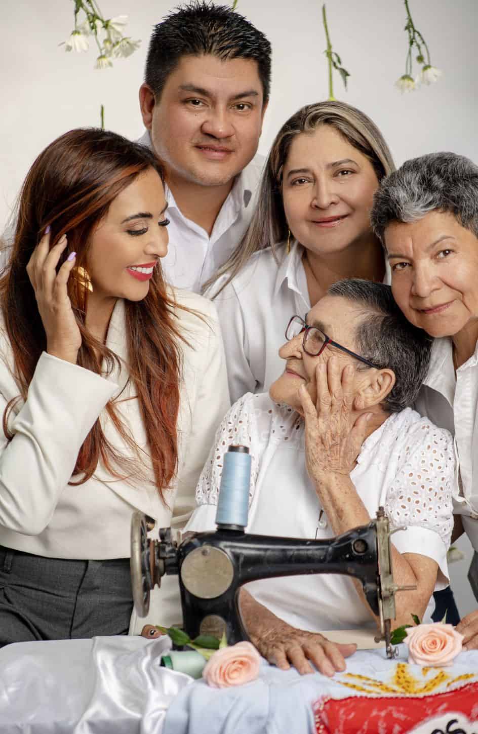 Rozza art with fashion from Colombia | Lemontrend